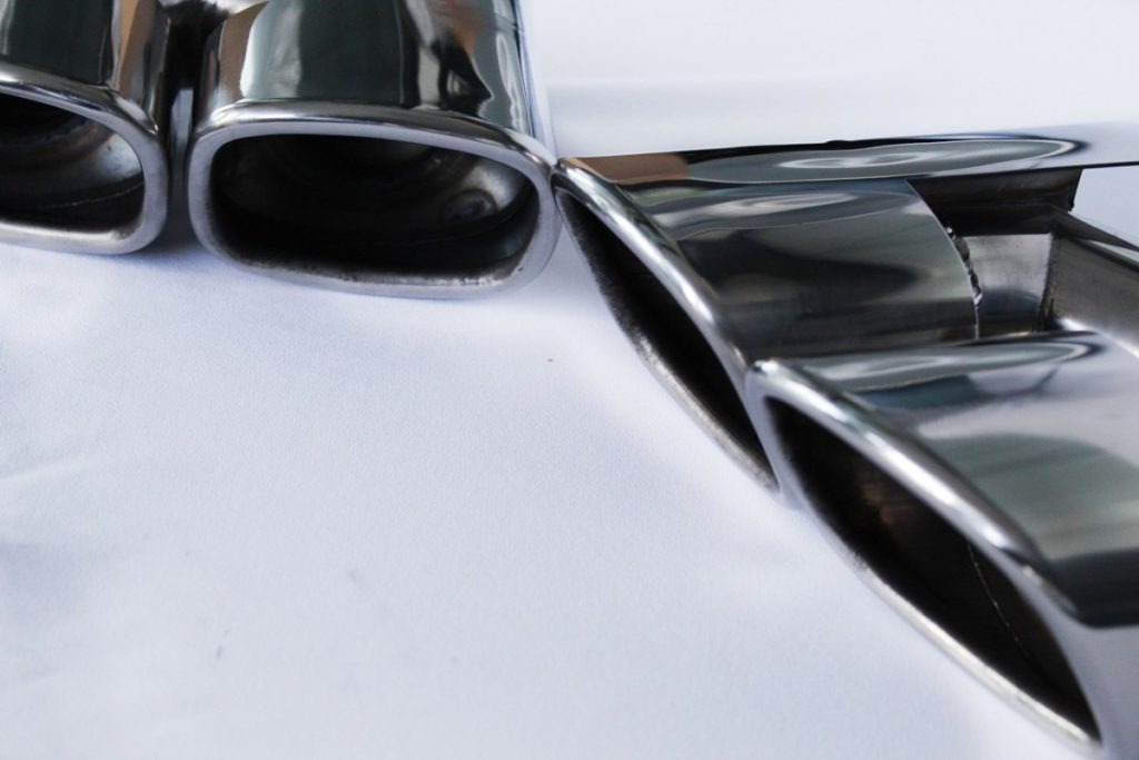 Dual Square Exhaust Tips