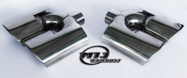 Staggered Dual Exhaust Tips